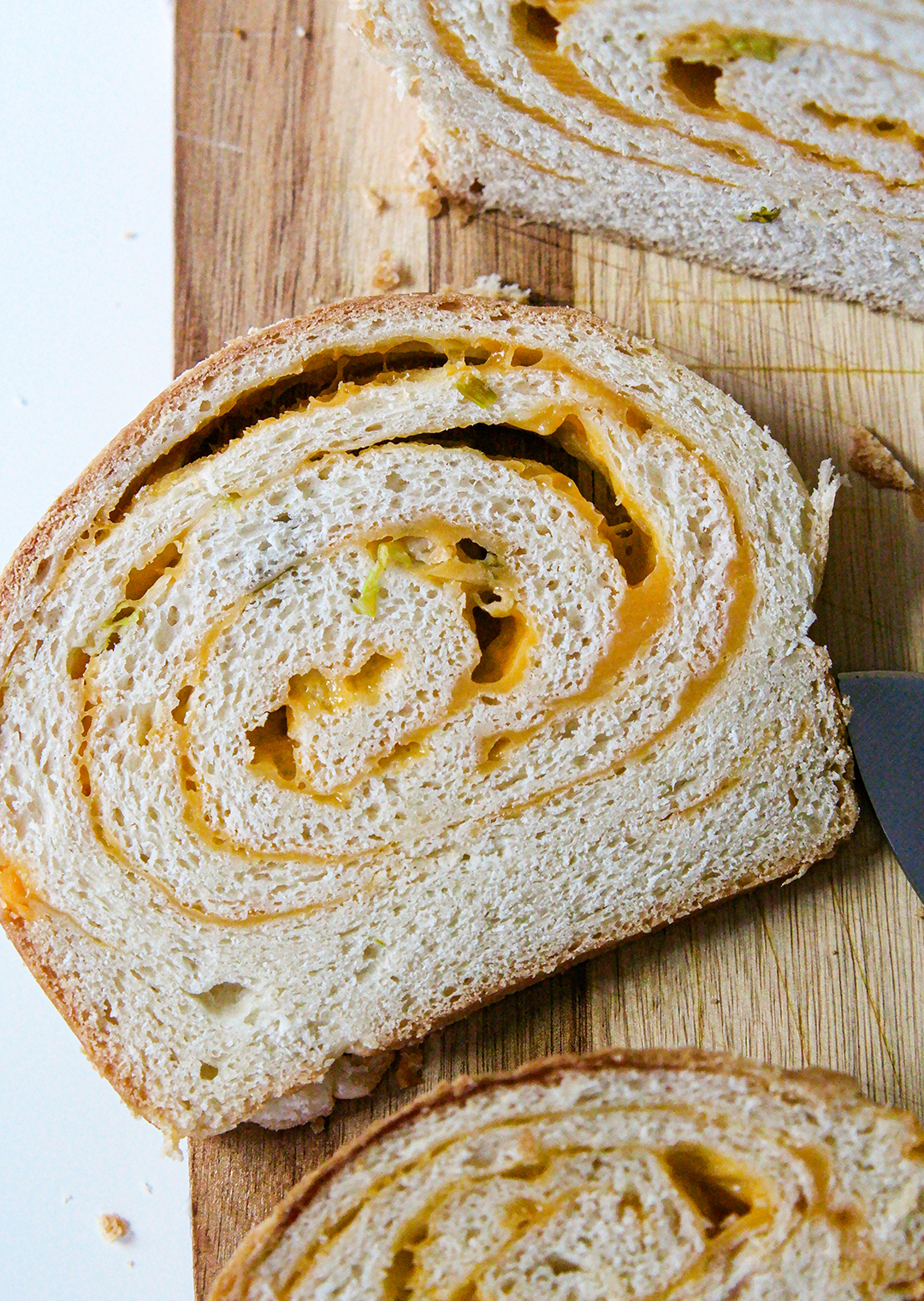 Fergasa Bread (Green Onion Cheddar Buttermilk Bread) - Candy Jar Chronicles
